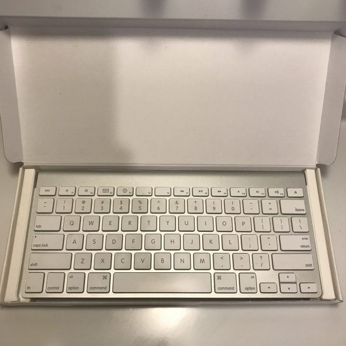 Apple OEM A1314 MC184LL B Wireless Keyboard Mac Mini Mart apple-oem-a1314-mc184ll-b-wireless-keyboard-mac-mini-mart